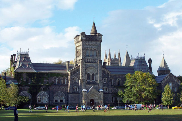University of Toronto: Admission 2025-26, Rankings, Fees & Acceptance Rate at UToronto